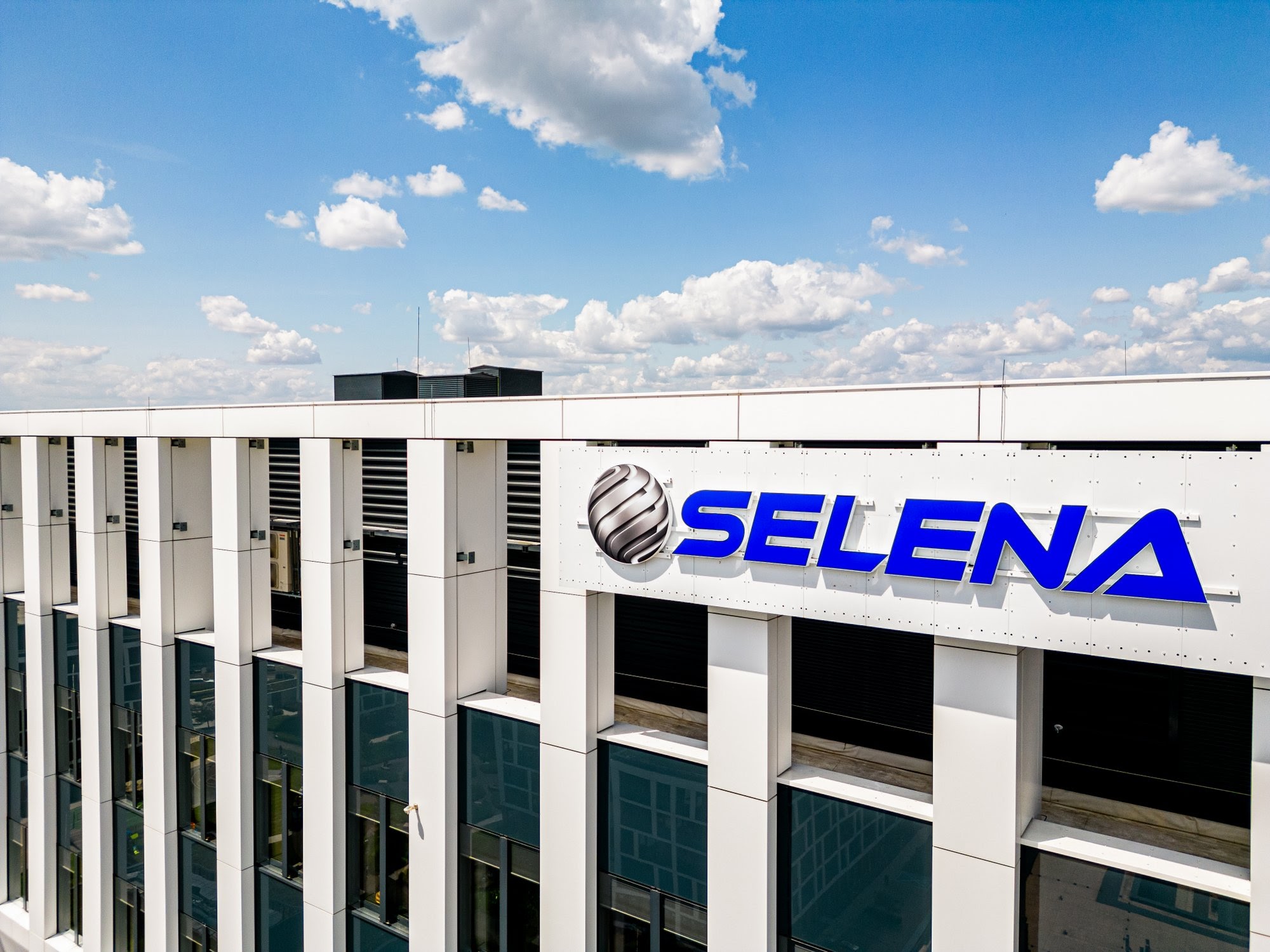 Sponsorship and philanthropy - Selena FM S.A.